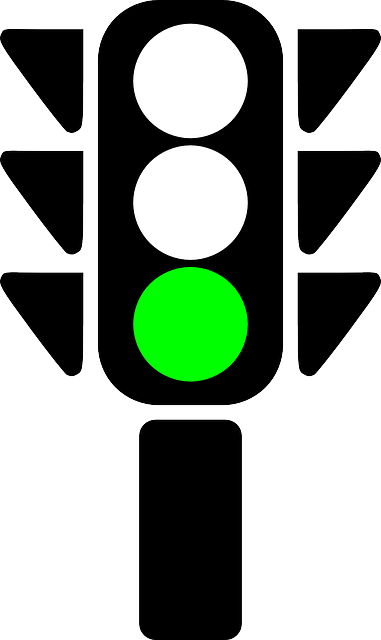 Traffic Light Green Png - (381x640) Png Clipart Download