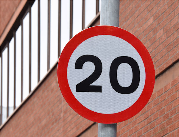 Save Lives - Speed Limit Signs - (600x600) Png Clipart Download